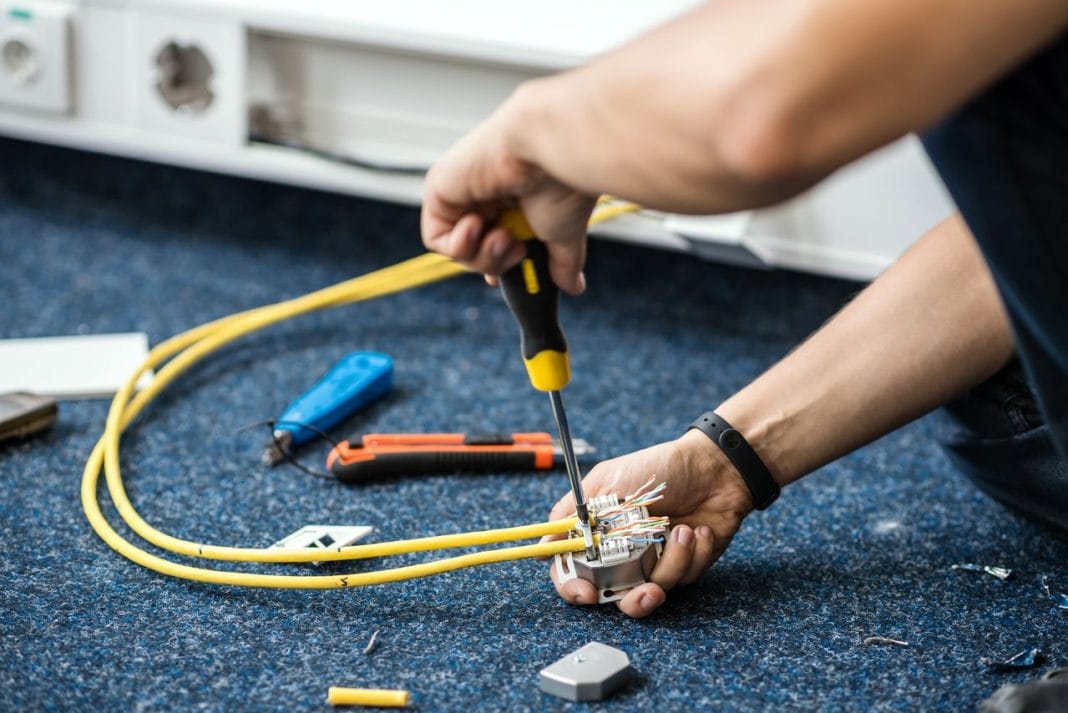 Comment brancher une prise RJ-45